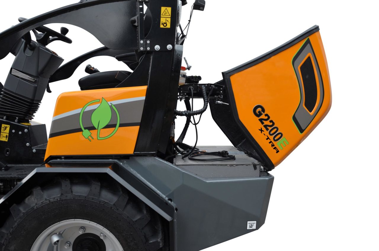 G2200E Series - Giant Loaders