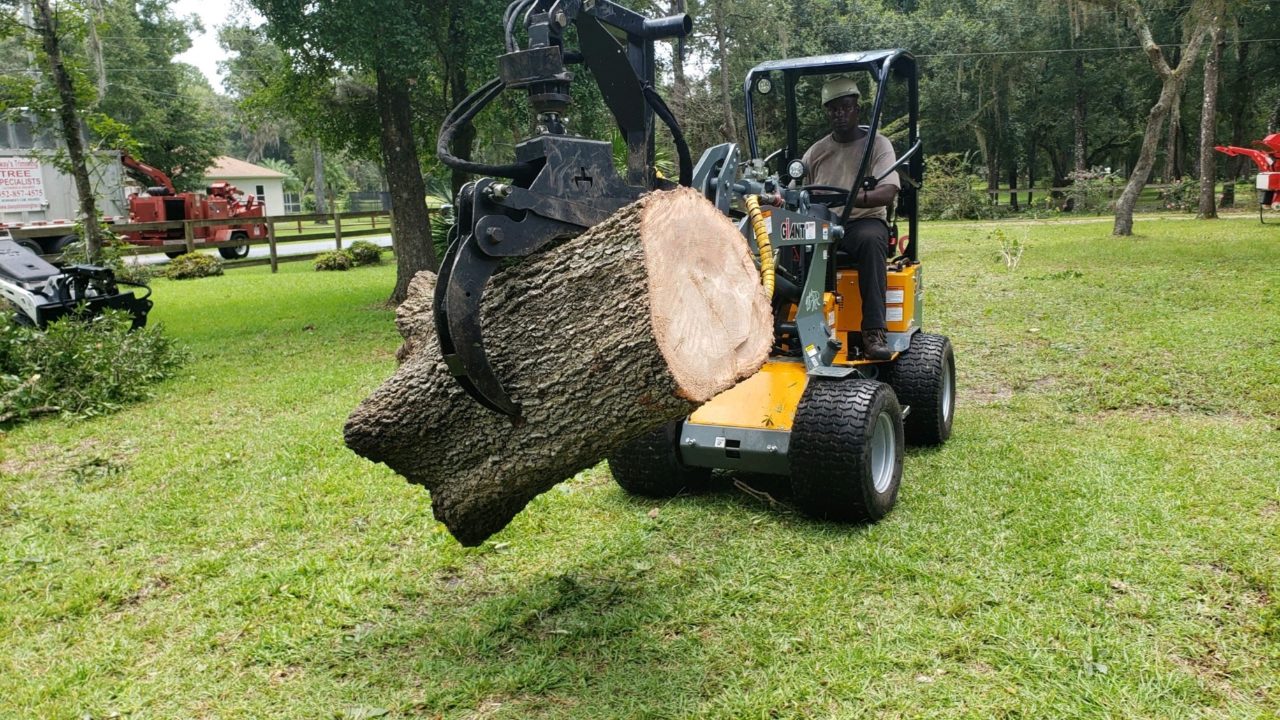 G1200 Sub Compact Wheel Loader - Giant Loaders