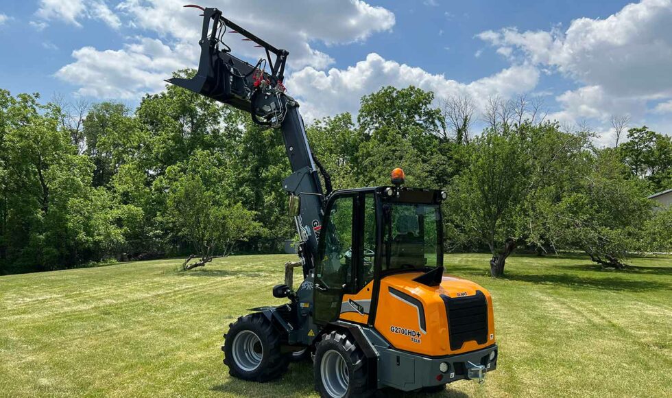 G2700 TELE - The compact and capable telehandler - Giant Loaders