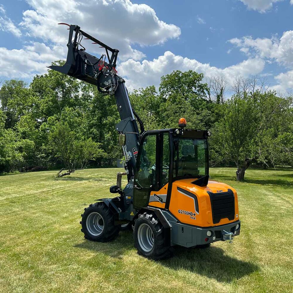 G2700 TELE - The compact and capable telehandler - Giant Loaders